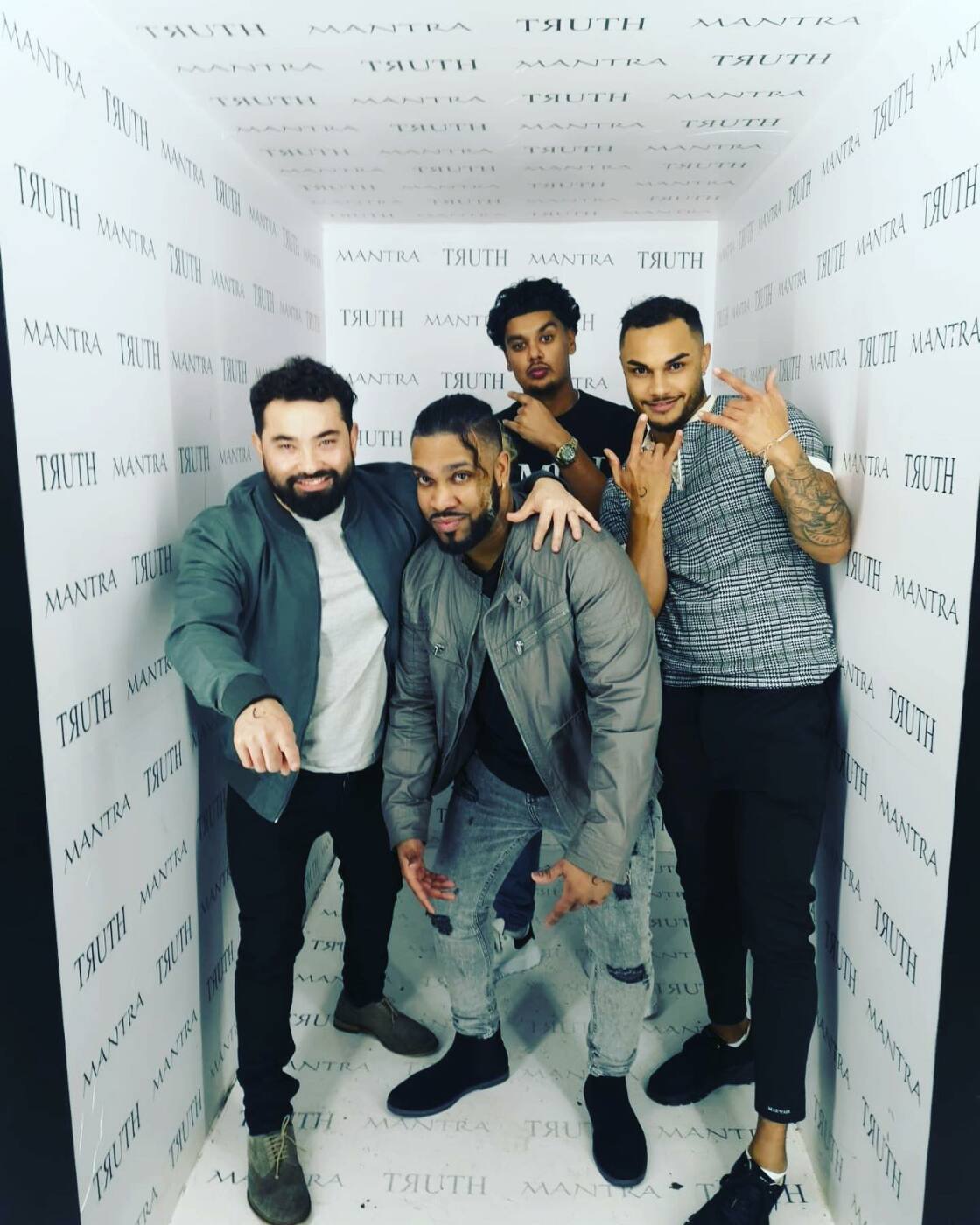 Home | Razors Barbers